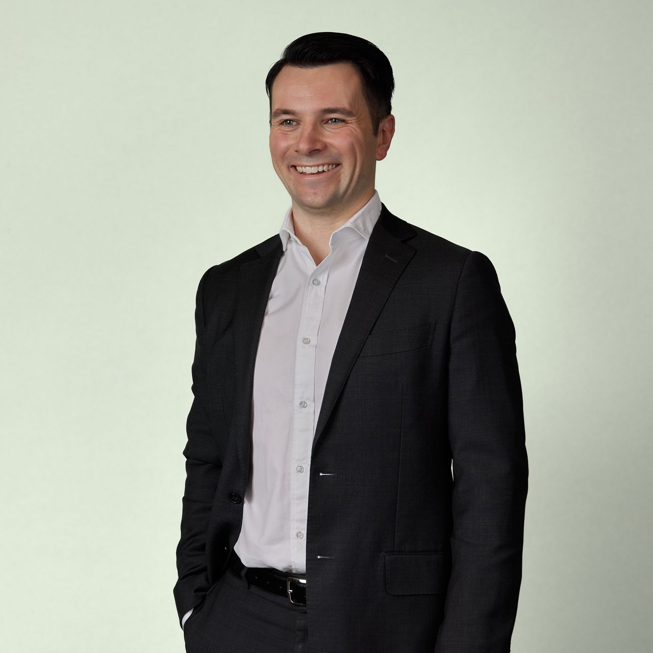 About Us - Cameron Harrison